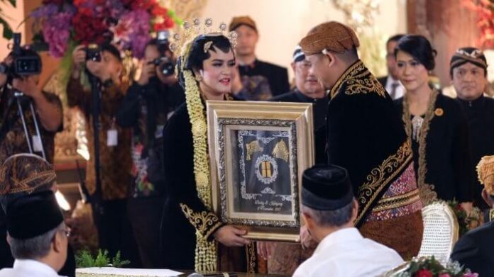 Selamat! Kahiyang Ayu dan Bobby Nasution Resmi Menikah | Portal Wanita Muda Selamat! Kahiyang Ayu dan Bobby Nasution Resmi Menikah | Portal Wanita Muda