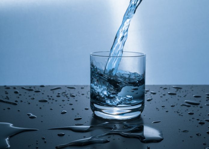 Ini Manfaat dan Risiko Mengonsumsi Air Alkali | Portal Wanita Muda Ini Manfaat dan Risiko Mengonsumsi Air Alkali | Portal Wanita Muda