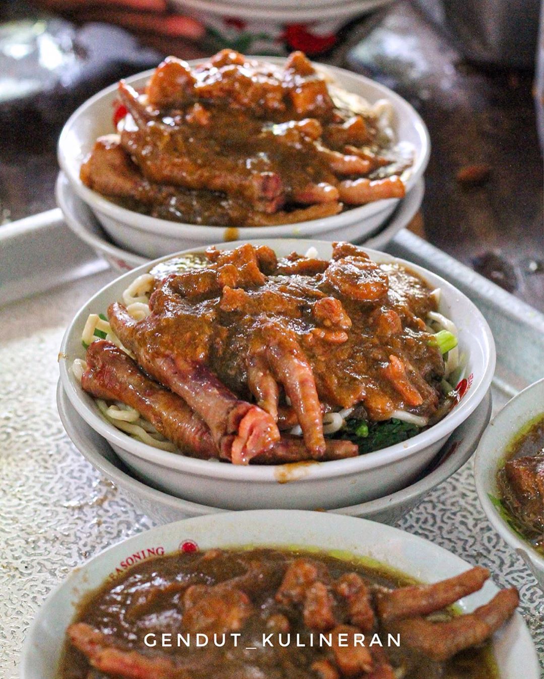 Mie Ayam Tumini di Yogya, Sang Legenda dengan Kuah Kental yang ...