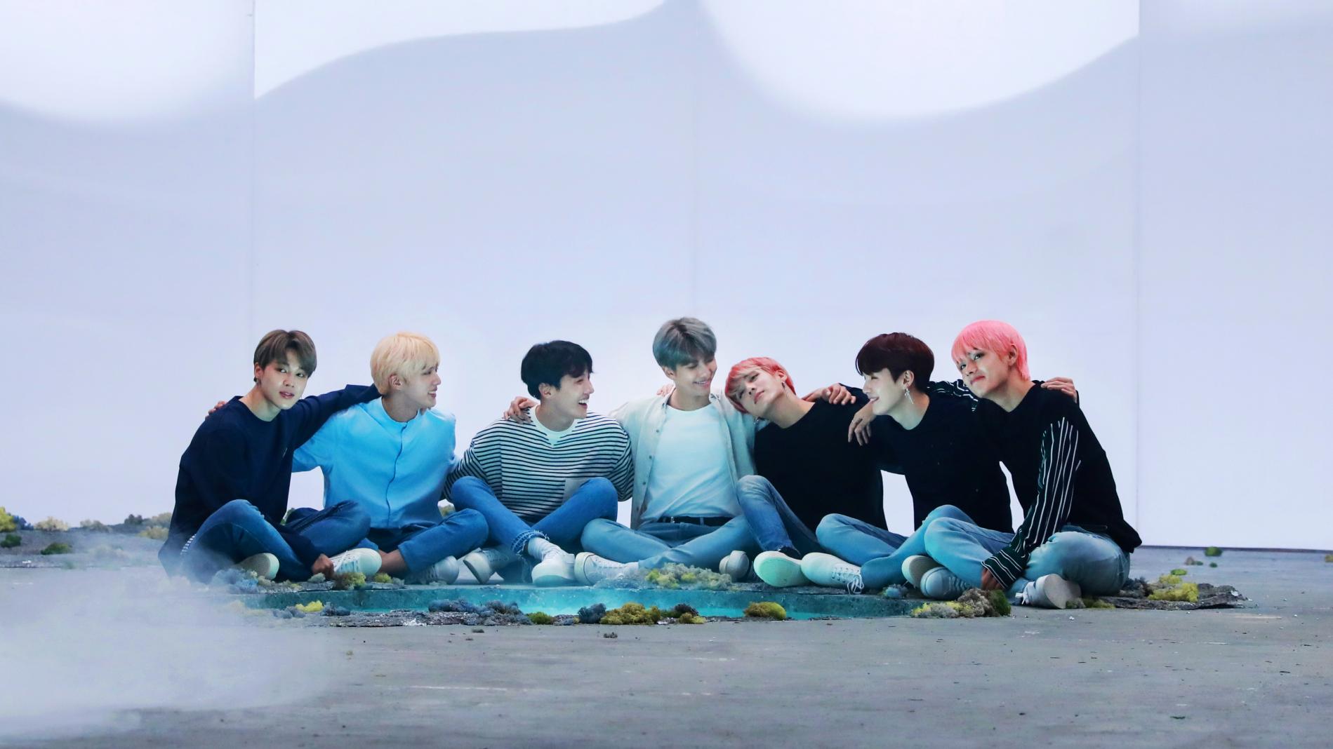 BTS Dipastikan Tampil dalam iHeartRadio Jingle Ball Tour 2019 | Portal ...