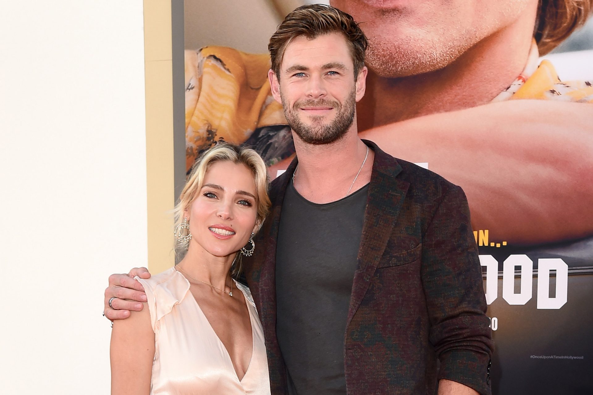 Istri Chris Hemsworth Sindir Miley Cyrus, Sebut Liam: “Layak Mendapat ...