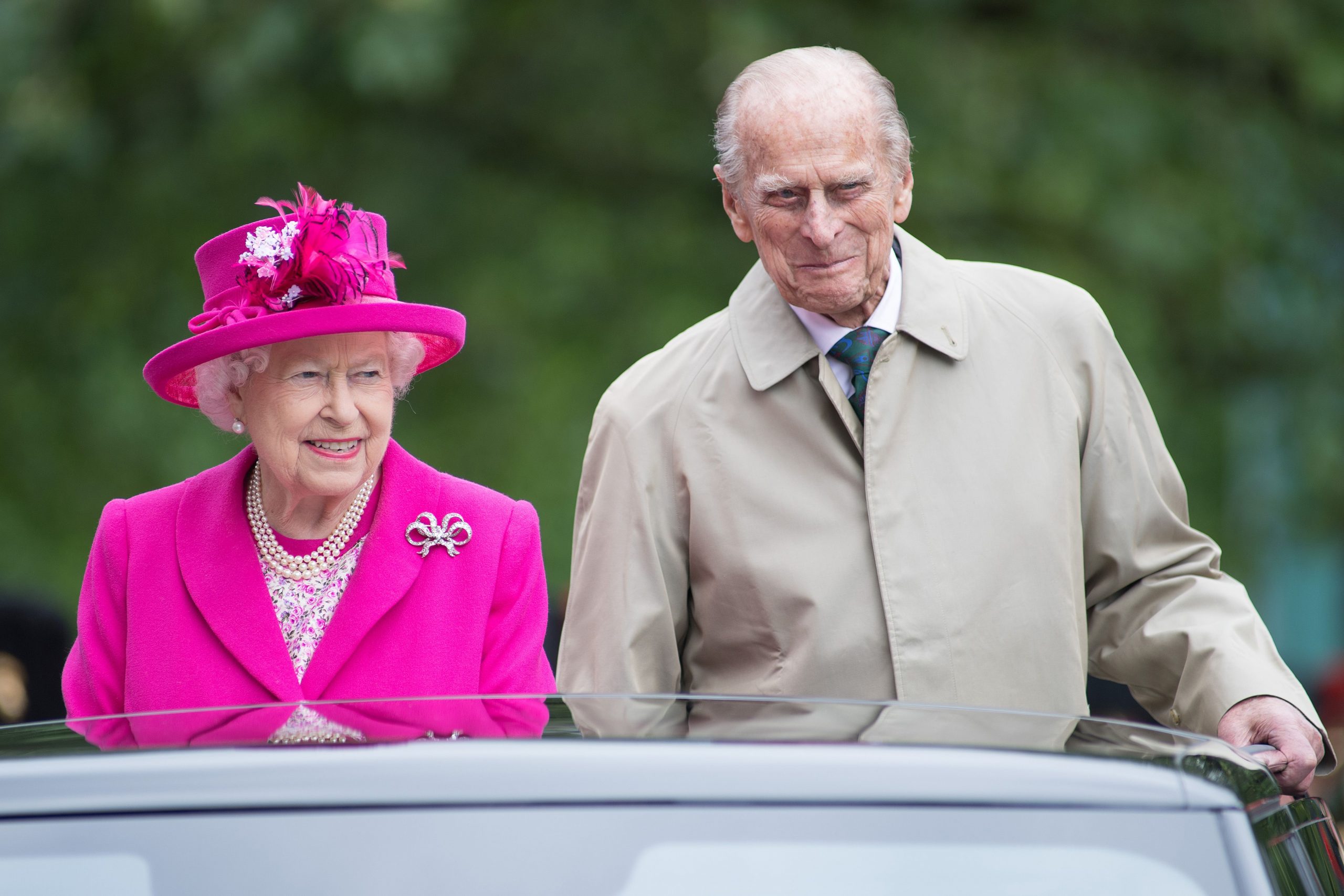 Queen Elizabeth dan Prince Philip Self-Isolating Dengan 22 Orang Staf ...