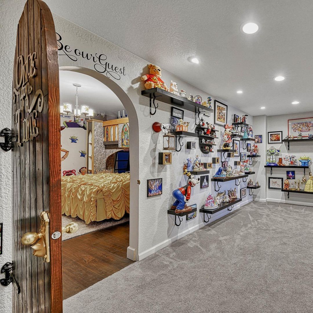 Rumah di Colorado Ini adalah Impian para Pencinta Disney dan Kini ...